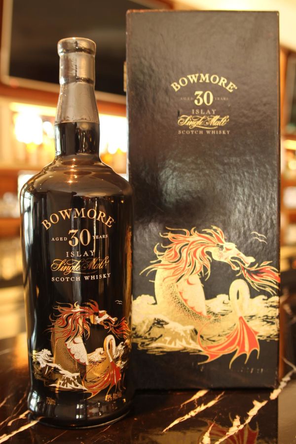 BOWMORE Ceramic 30 years Sea Dragon 波摩 30年 海龍王 公賣局 (750ml 43%) - ~ Kuva ...