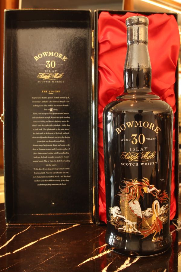 BOWMORE Ceramic 30 years Sea Dragon 波摩 30年 海龍王 公賣局 (750ml 43%) - ~ Kuva ...